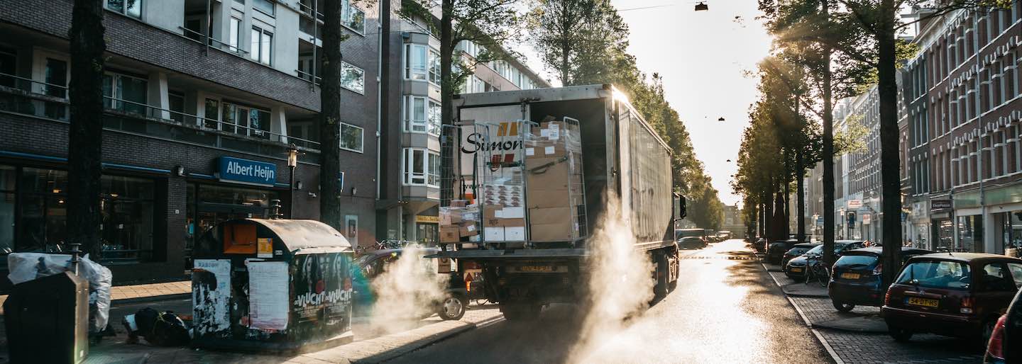 Direct Van [Curb-to-Curb Without Reloading Your Goods] - Transporteca